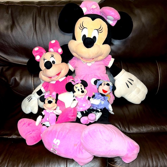 Disney | Other | Minnie Mouse Plush Set | Poshmark